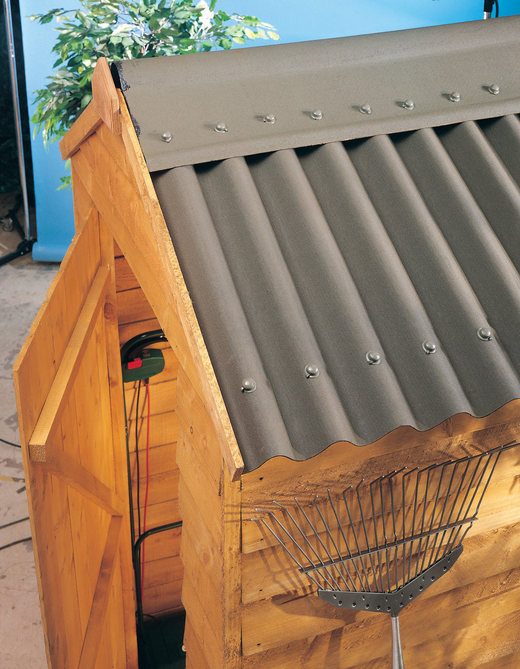 Coroline Corrugated Bitumen Roof Sheet 2m x 950mm x 2.6mm ...